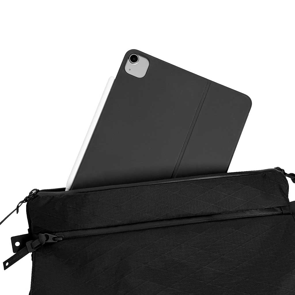 CODE OF BELL | ANNEX LINER II | Expandable Crossbody Bag | Pitch Black ...