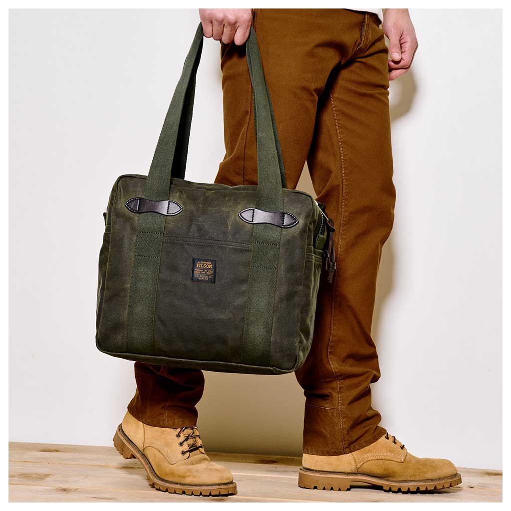 Filson | Tin Cloth Tote Bag With Zipper | Cabin Bag | Otter Green ...