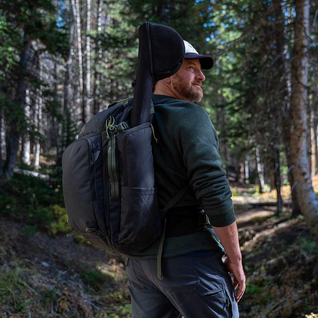 Kelty | Redwing Traveller 40 | Travel Pack | Black | WildBounds UK