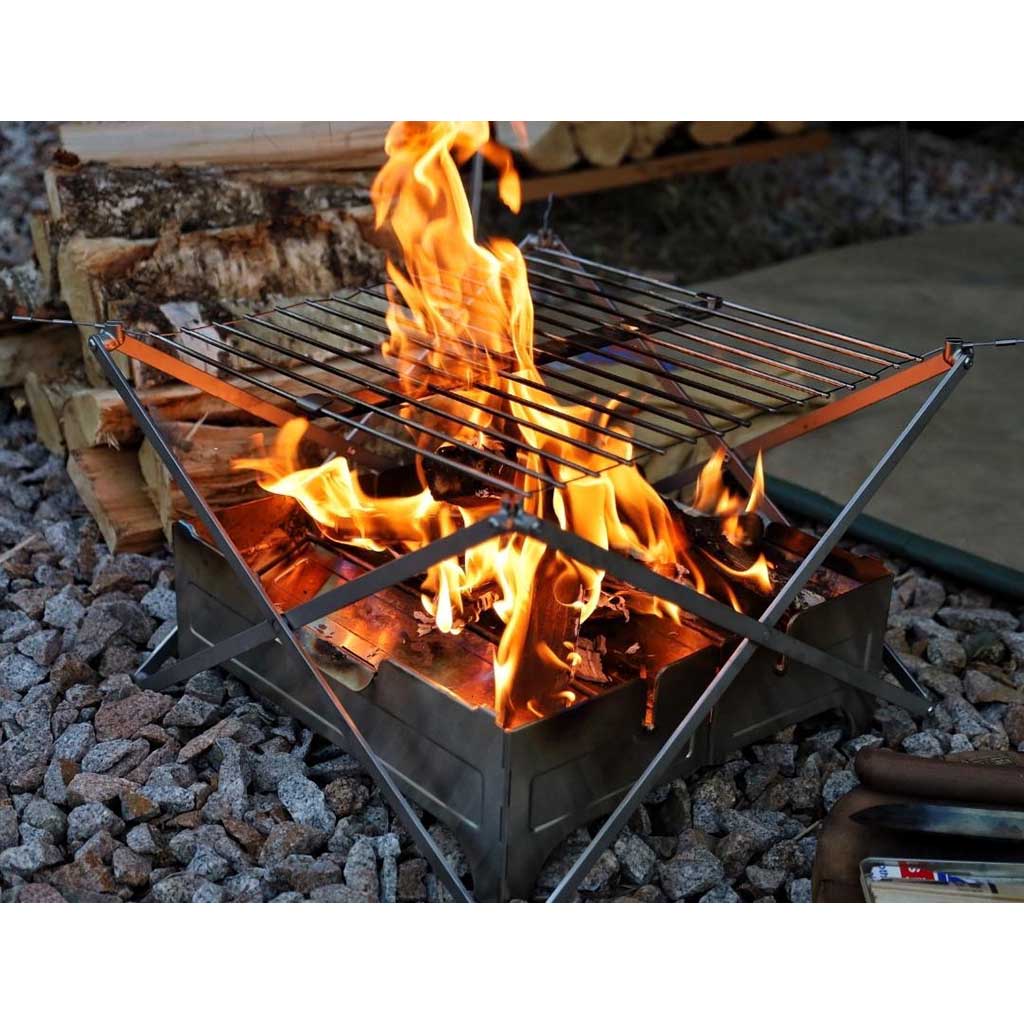 Wolf and Grizzly | Grill with Fire Set | Portable Grill Set - WildBounds
