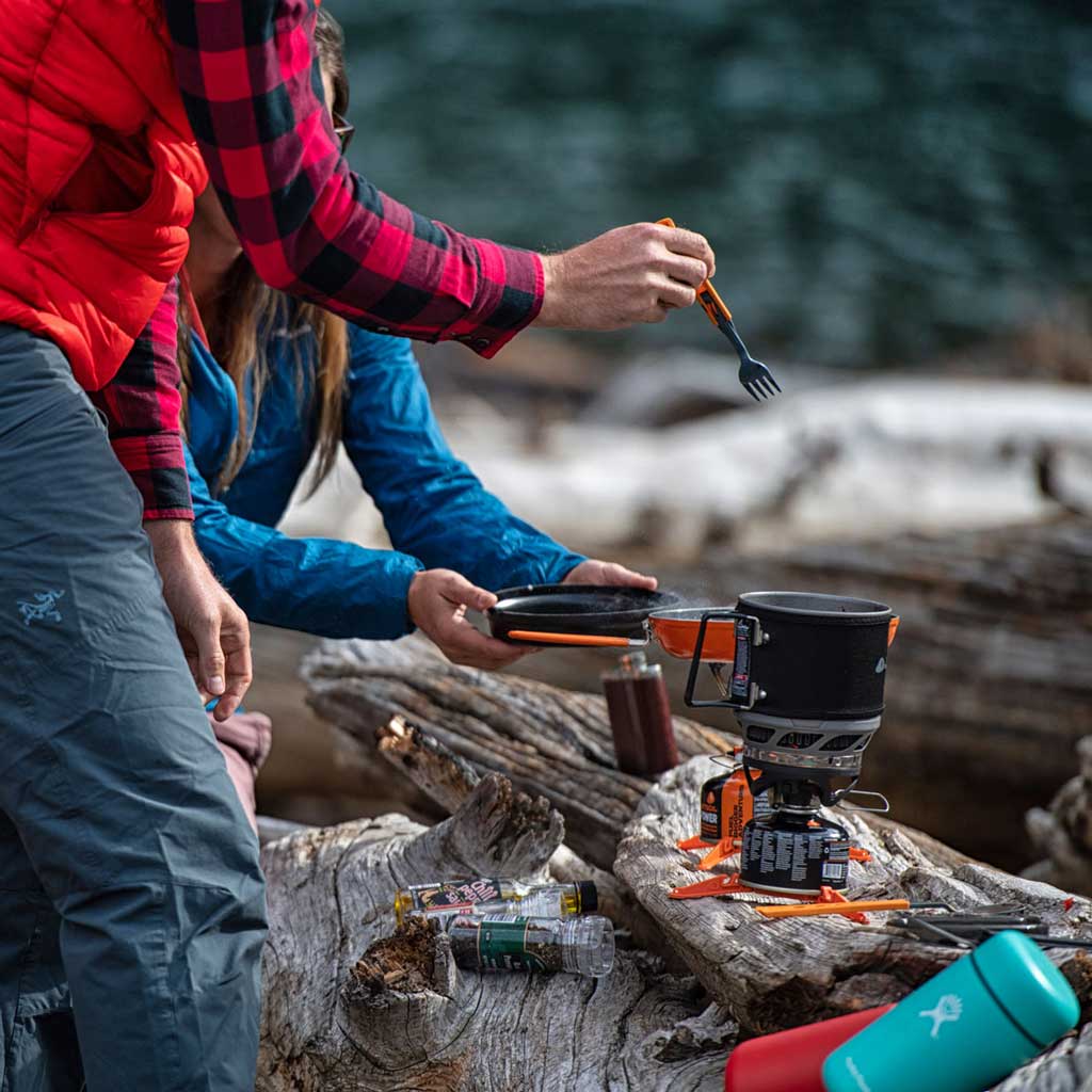 Jetboil | MiniMo | Lightweight Backpacking Camp Stove | Carbon - WildBounds